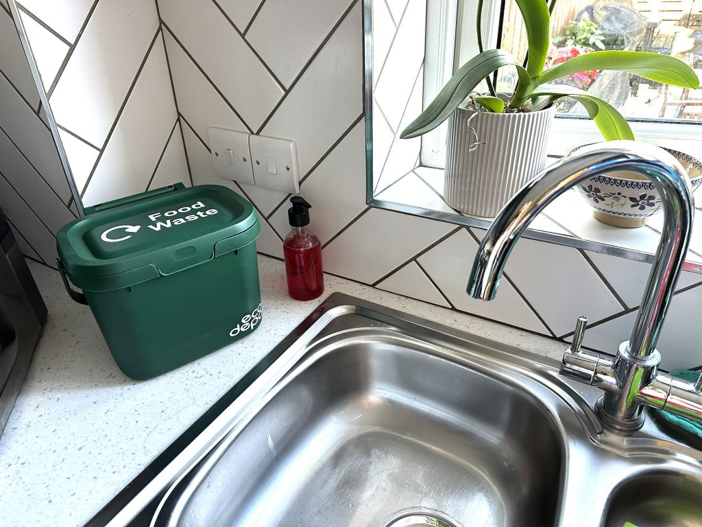 4.5L food waste caddy - Small food bin - EcoDepo